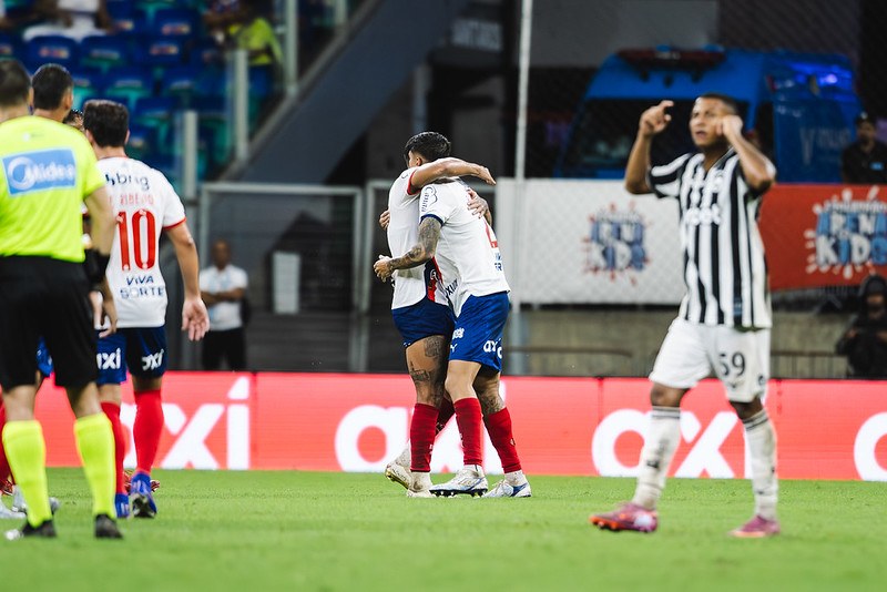 Bahia vira pra cima do Botafogo e quebra jejum de oito partidas sem vencer